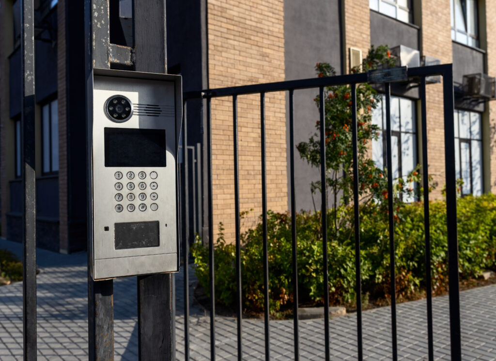 Residential Gate Operators - Witt Fence - Tampa, FL
